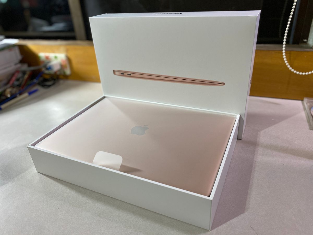 MacBook Air 2020 詳細開箱評測｜與 MacBook Pro 相比該買哪個好？ — 領先時代